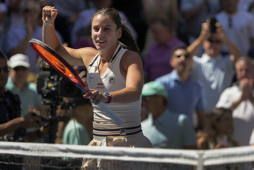 Emma Navarro reaches her first major semifinal, beats Paula Badosa at the US Open | 98.3 FM WHAI
