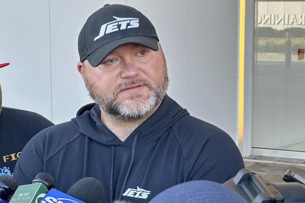 Jets fire general manager Joe Douglas after team goes 3-8 to start the ...